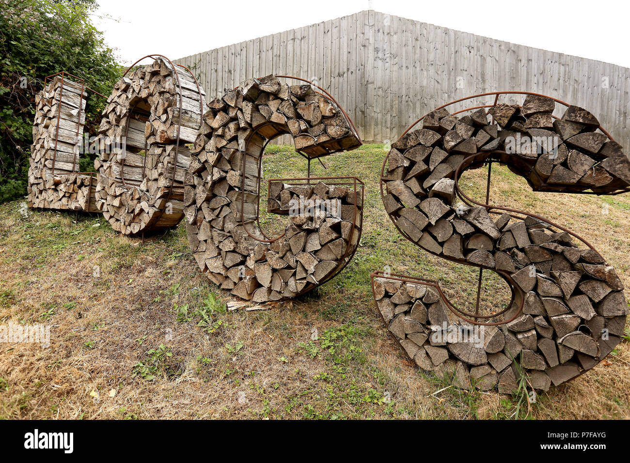 Picture of logs hi-res stock photography and images - Alamy