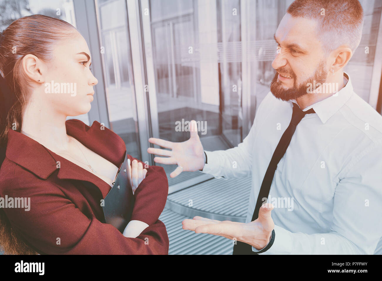 Noisy office hi-res stock photography and images - Alamy