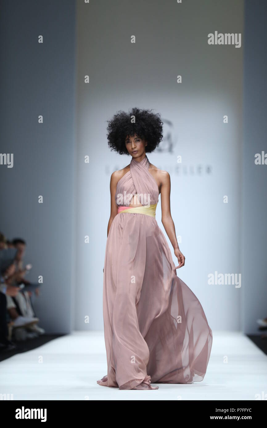 Berlin, Germany. 05th July, 2018. Berlin: The photo shows models on the ...