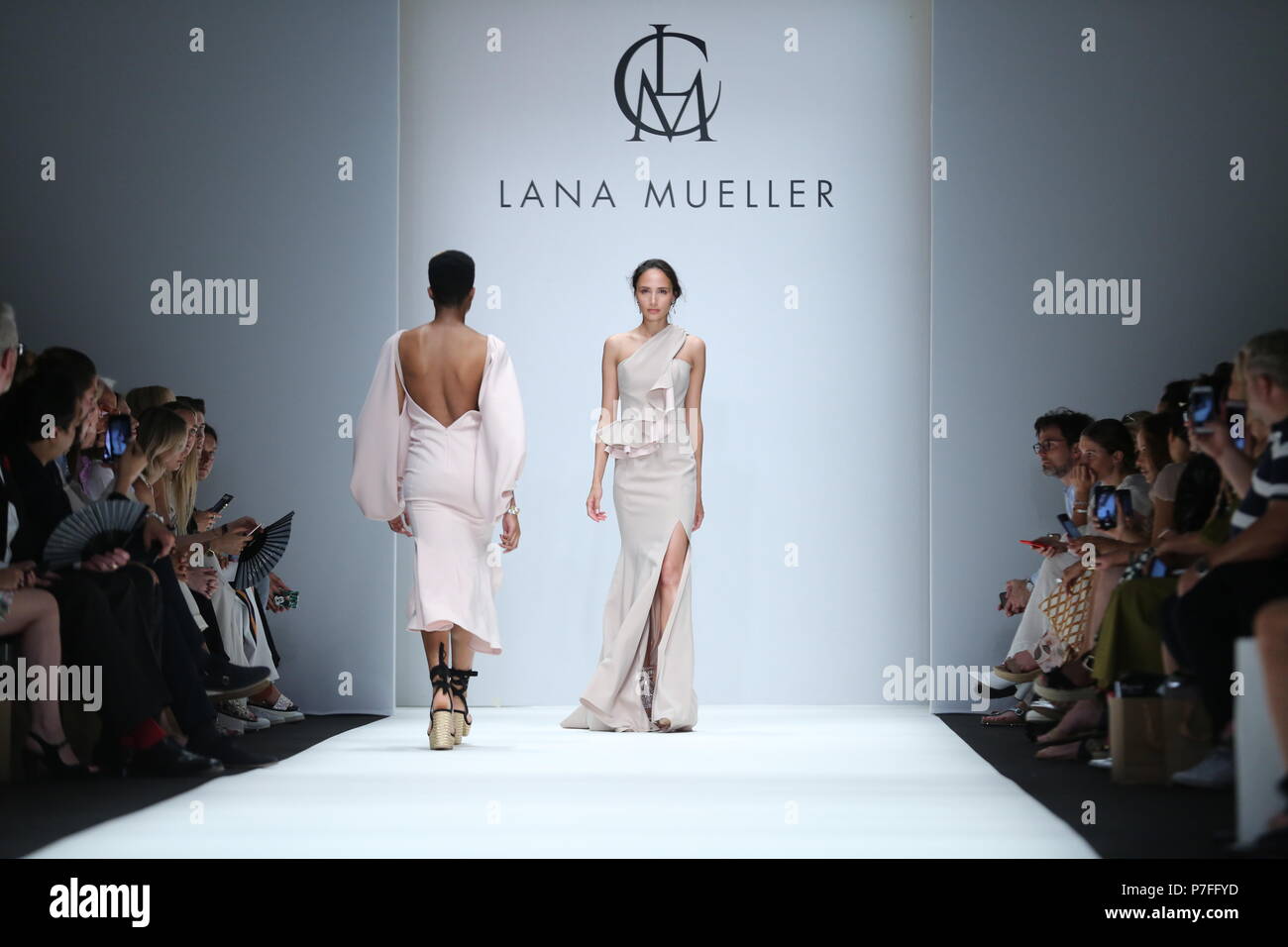 Berlin, Germany. 05th July, 2018. Berlin: The photo shows models on the ...