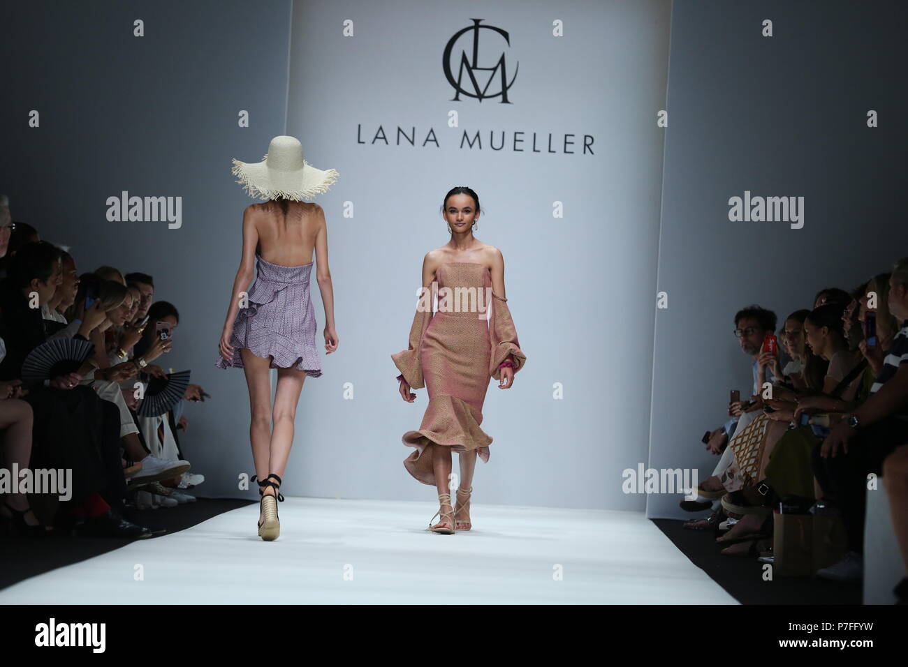 Berlin, Germany. 05th July, 2018. Berlin: The photo shows models on the ...