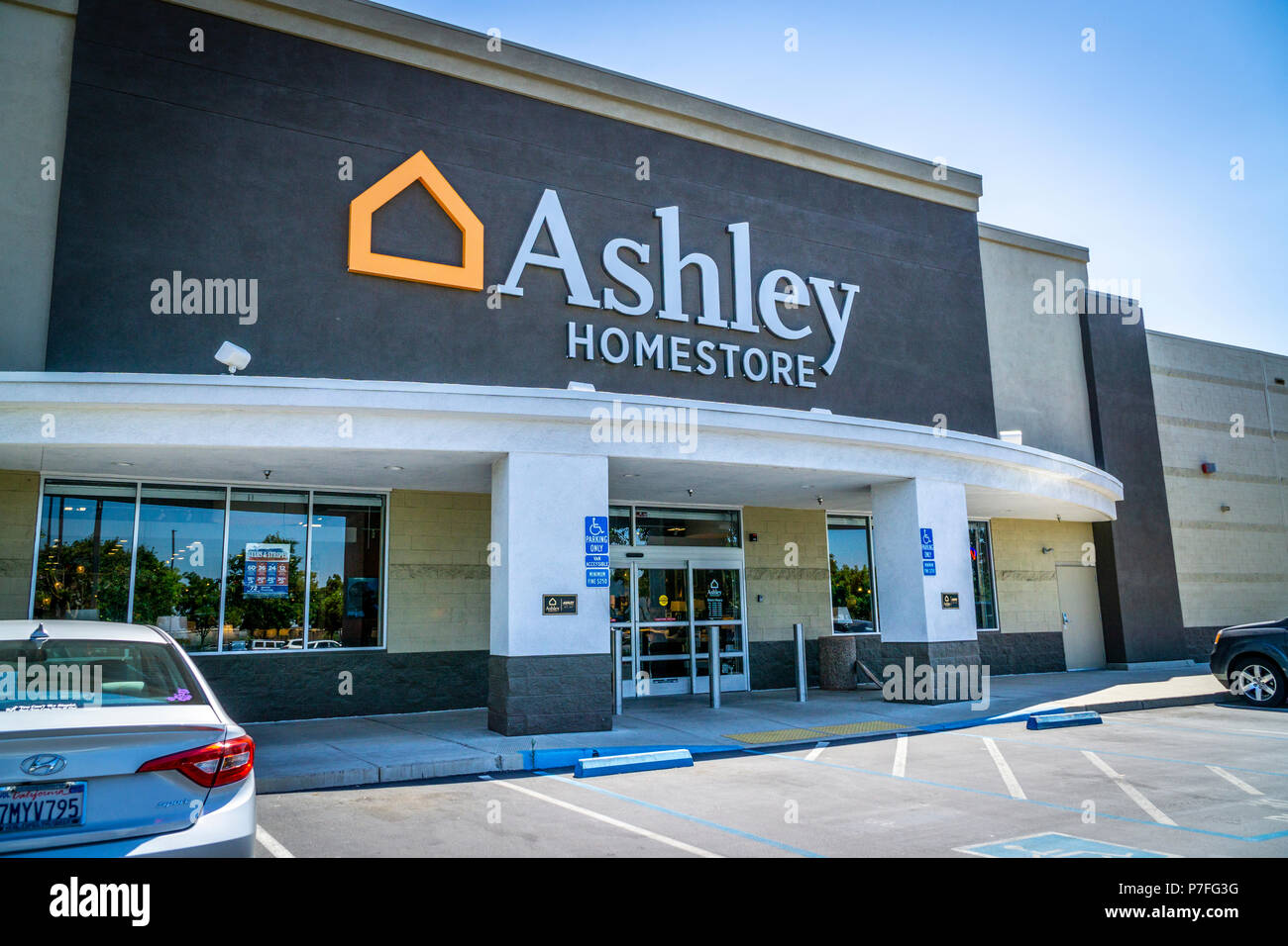 Ashley furniture store hi-res stock photography and images - Alamy