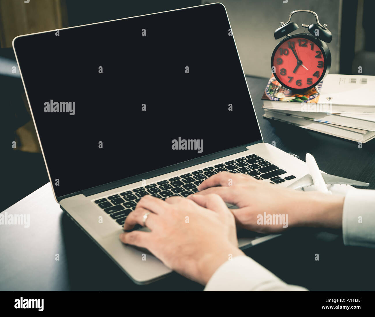 Office worker using computer hi-res stock photography and images - Alamy