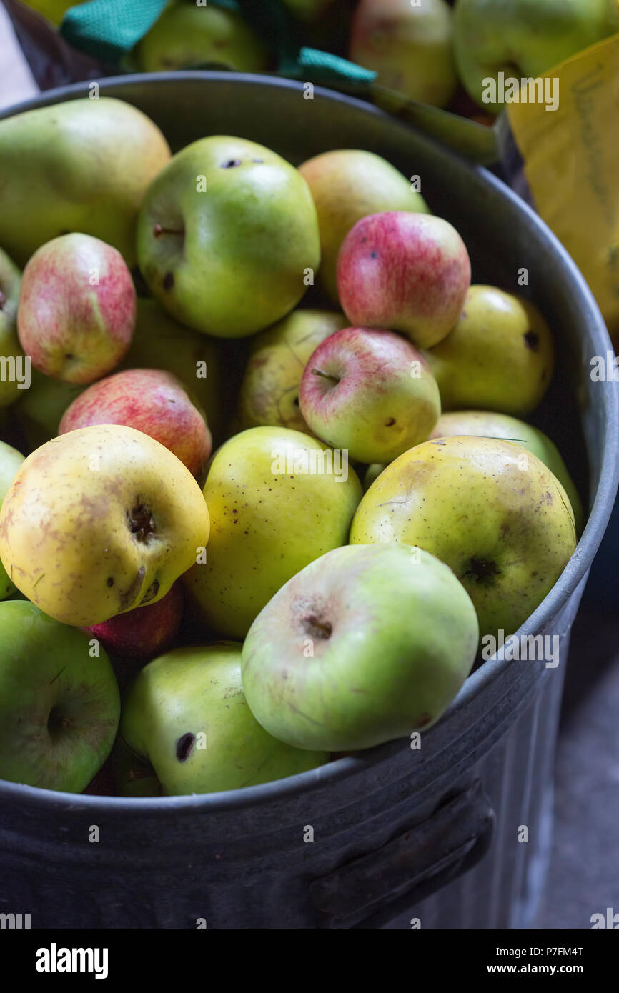 Apple bucket hi-res stock photography and images - Alamy