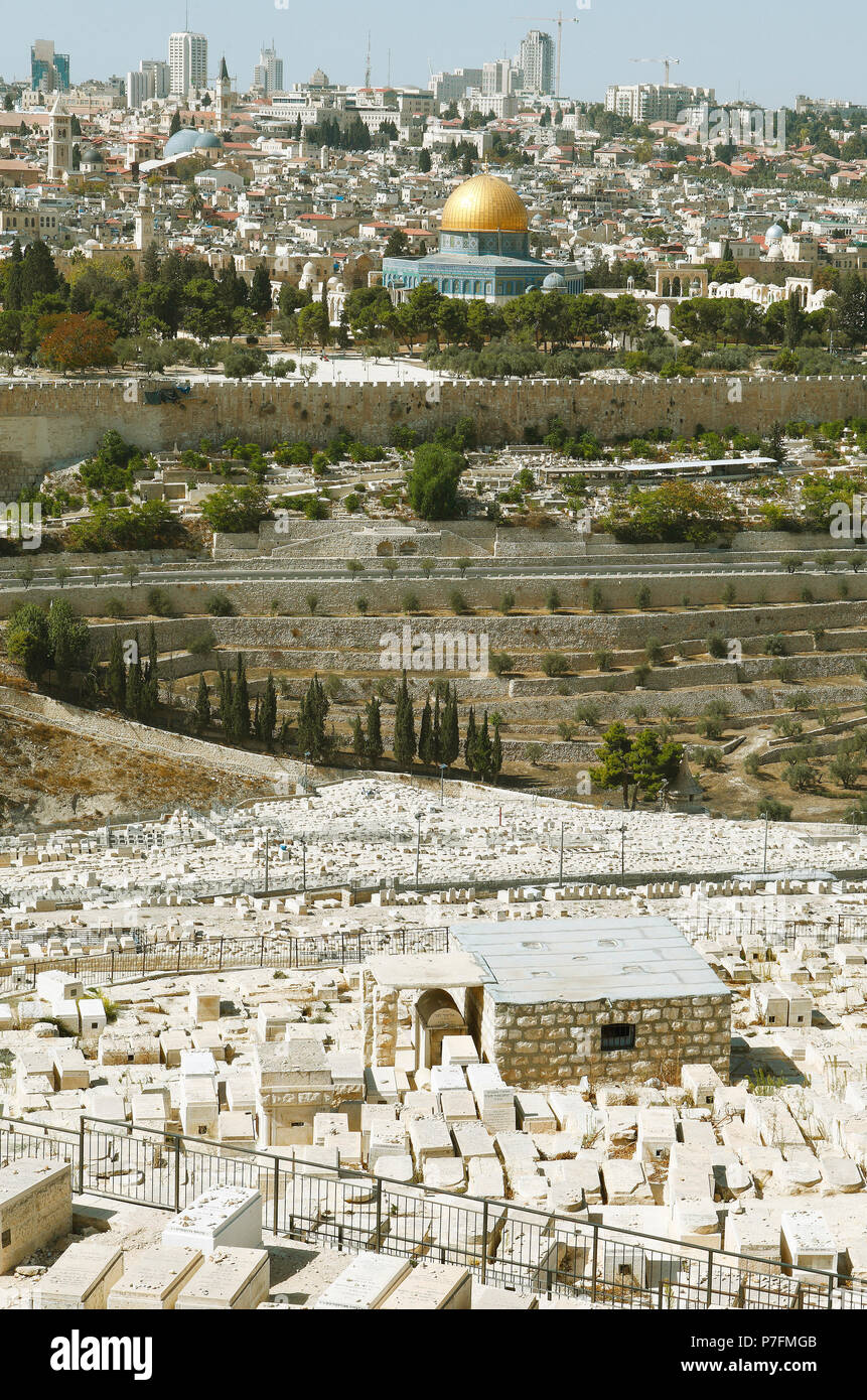 Rock cemetery hi-res stock photography and images - Alamy
