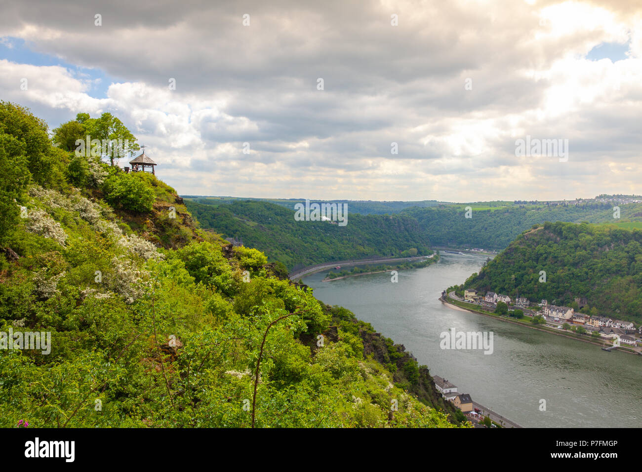 Rheinsteig hiking trail at sankt Goarshausen Rhine Valley landscape ...