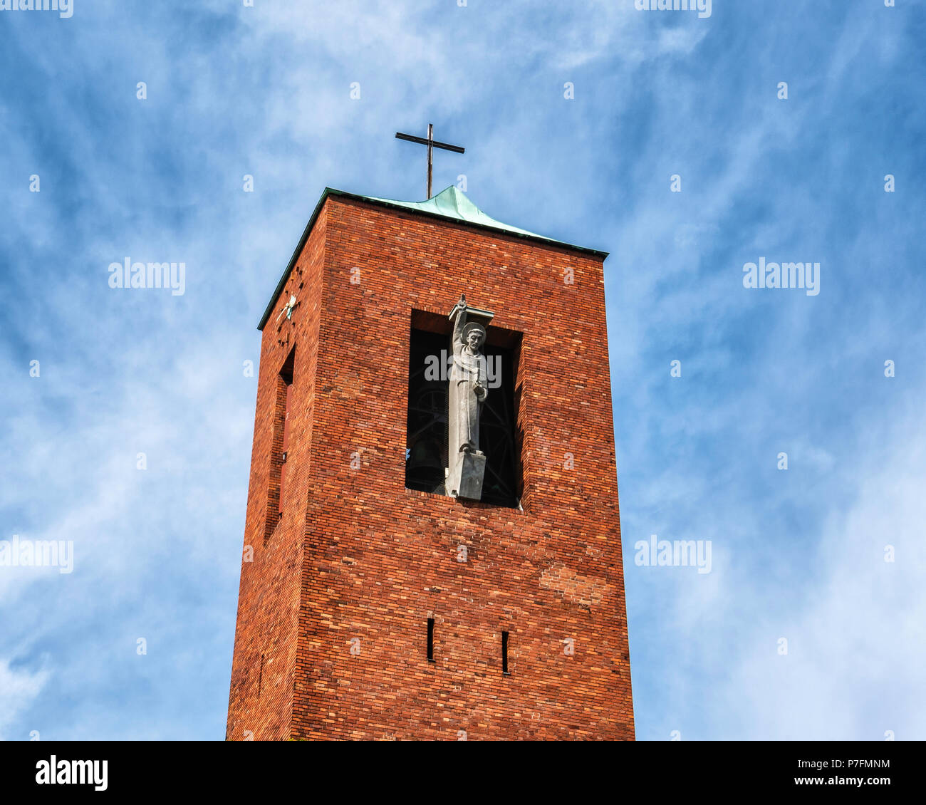 Bronze statue of st bernard of clairvaux hi-res stock photography and ...
