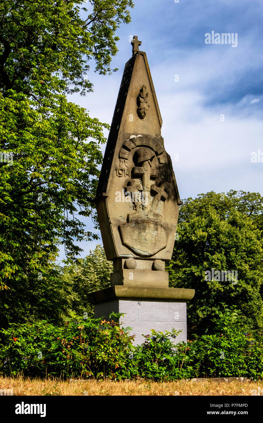 Ww1 memorial1914 1918 hi-res stock photography and images - Alamy