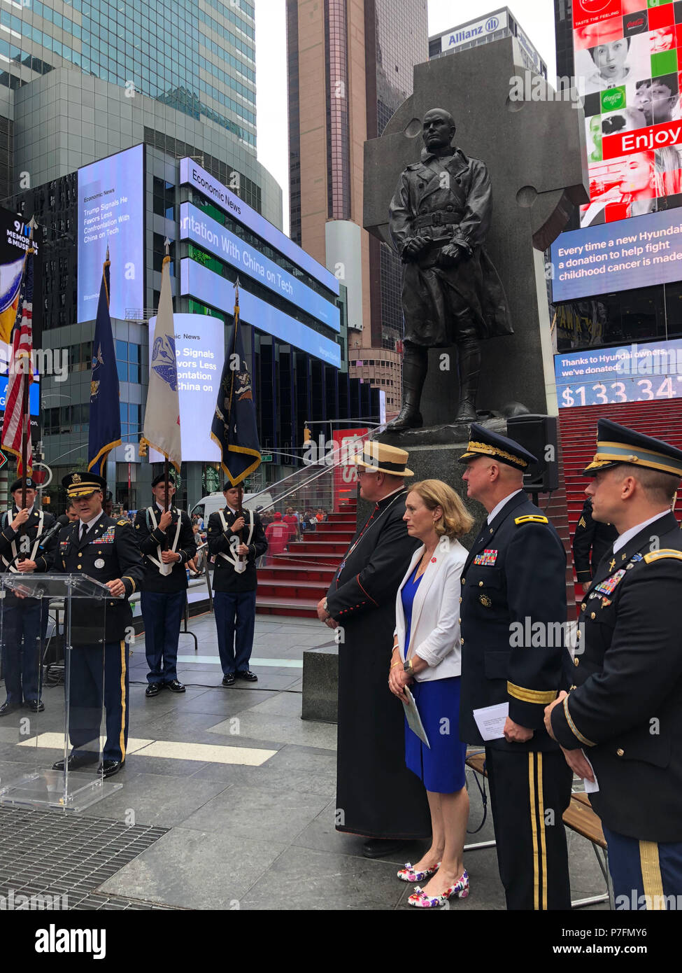 New York Army National Guard Chaplain (Lt. Col.) Scott Ehler, left ...