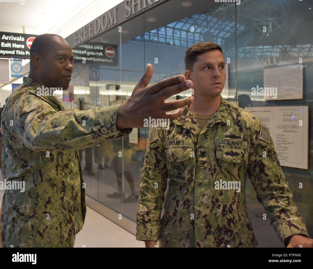 Yeoman second class hi-res stock photography and images - Alamy