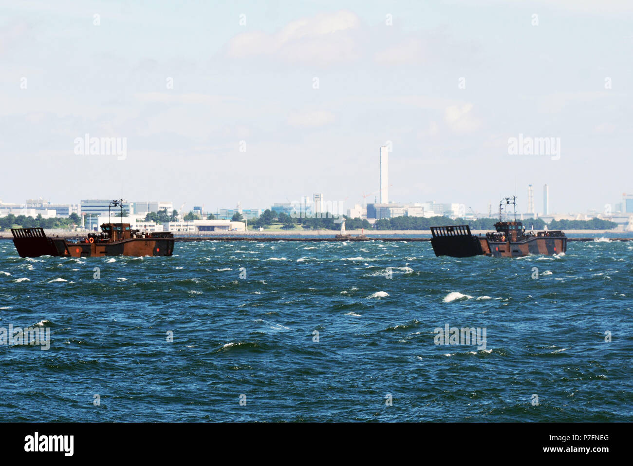 180629-N-XN177-0104 YOKOSUKA, Japan – British Royal Navy Landing Craft ...