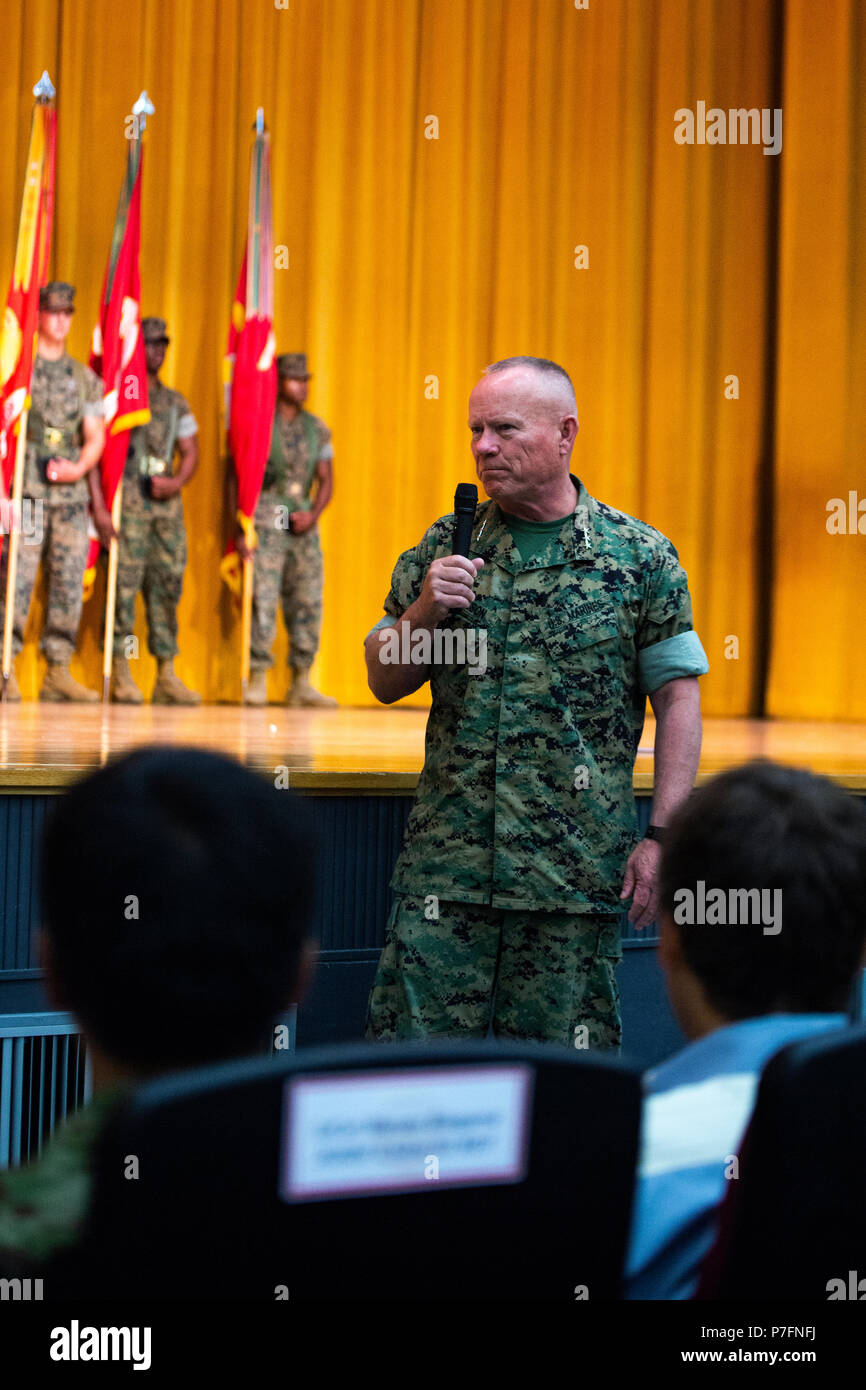 Lt. Gen. Lawrence D. Nicholson, commanding general of III Marine ...