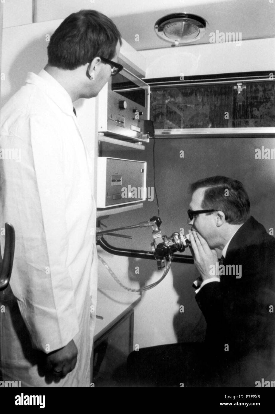 1960s hospital patient hi-res stock photography and images - Alamy
