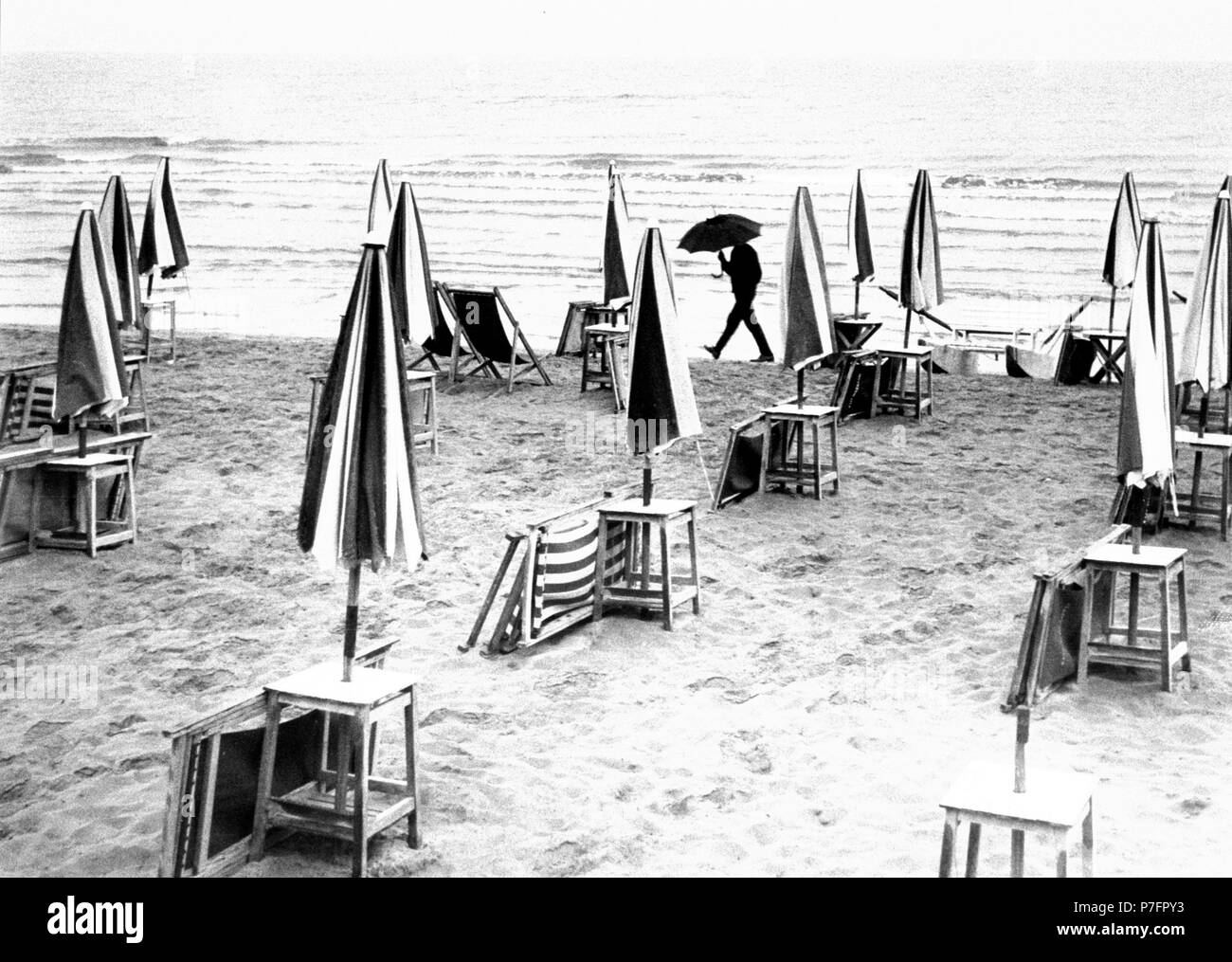 1970s beach hi-res stock photography and images - Alamy