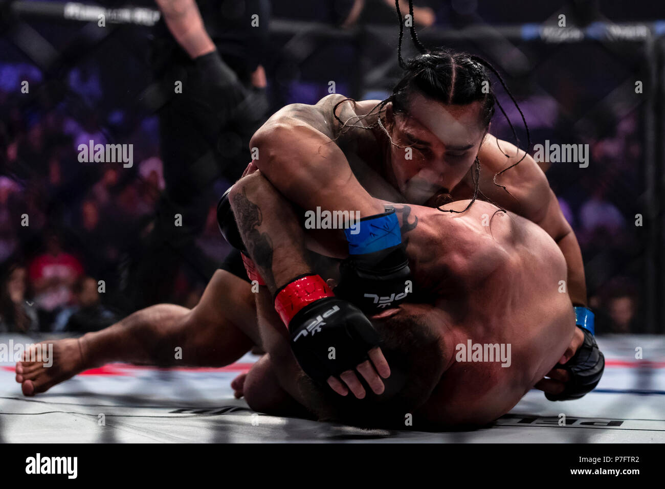 Ray Cooper Iii High Resolution Stock Photography and Images - Alamy