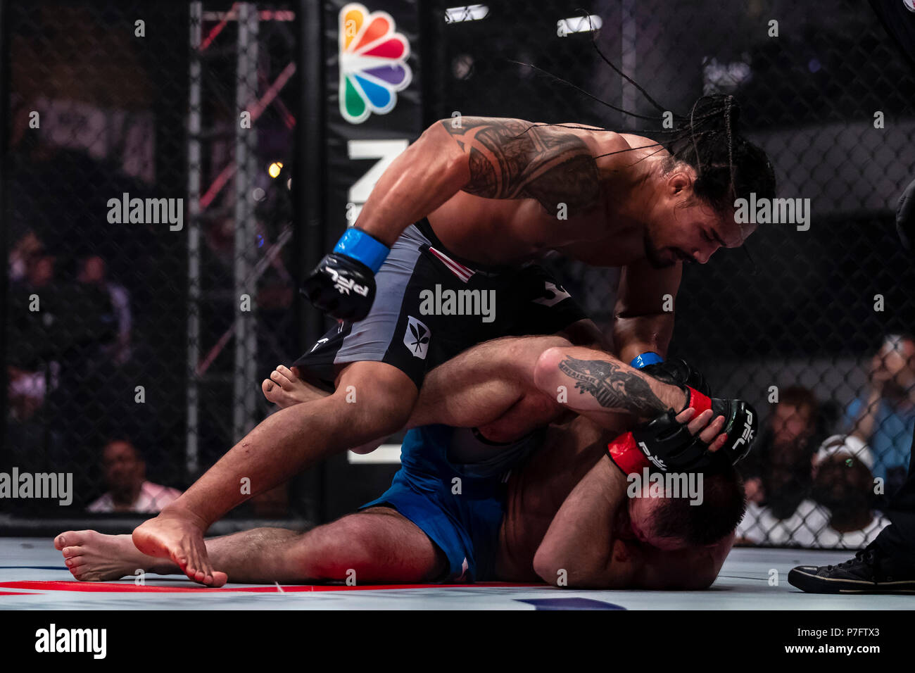 Ray Cooper Iii High Resolution Stock Photography and Images - Alamy