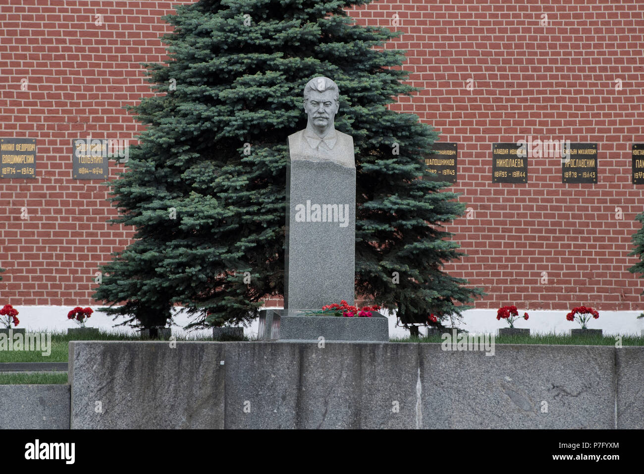 Stalin tomb hi-res stock photography and images - Alamy