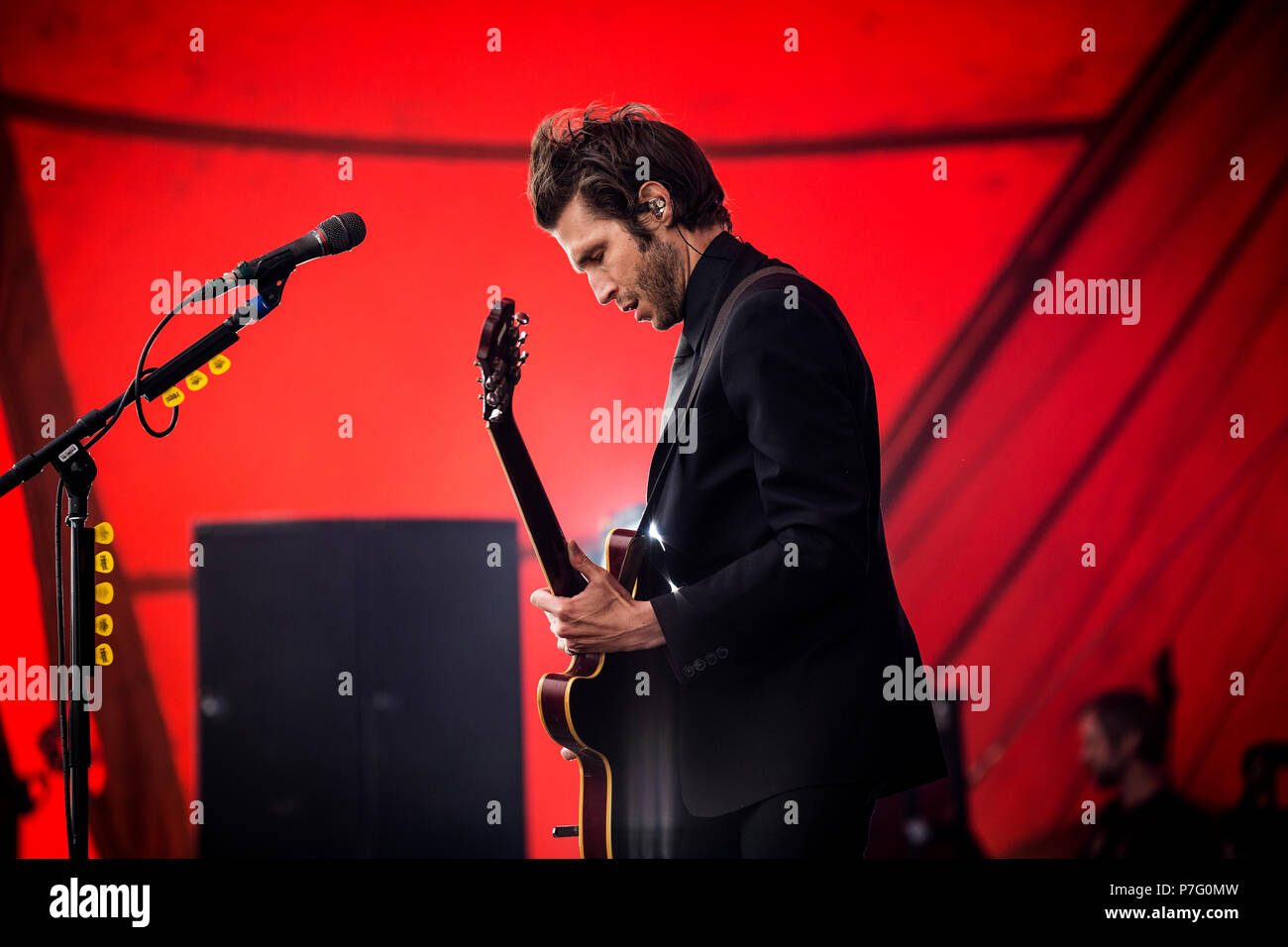 Daniel kessler guitarist hi-res stock photography and images - Alamy