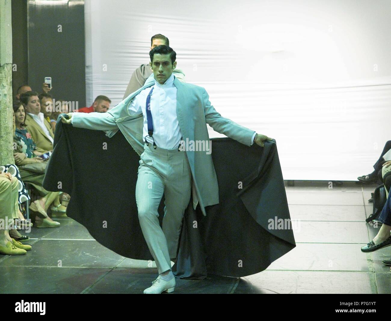 Modelos en desfile hi-res stock photography and images - Alamy