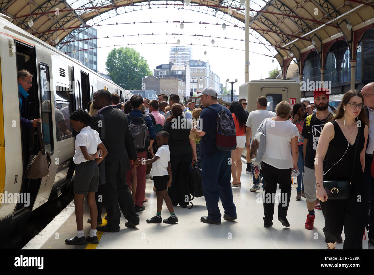 Transportation passenger railway station platform crowded pushing hi ...