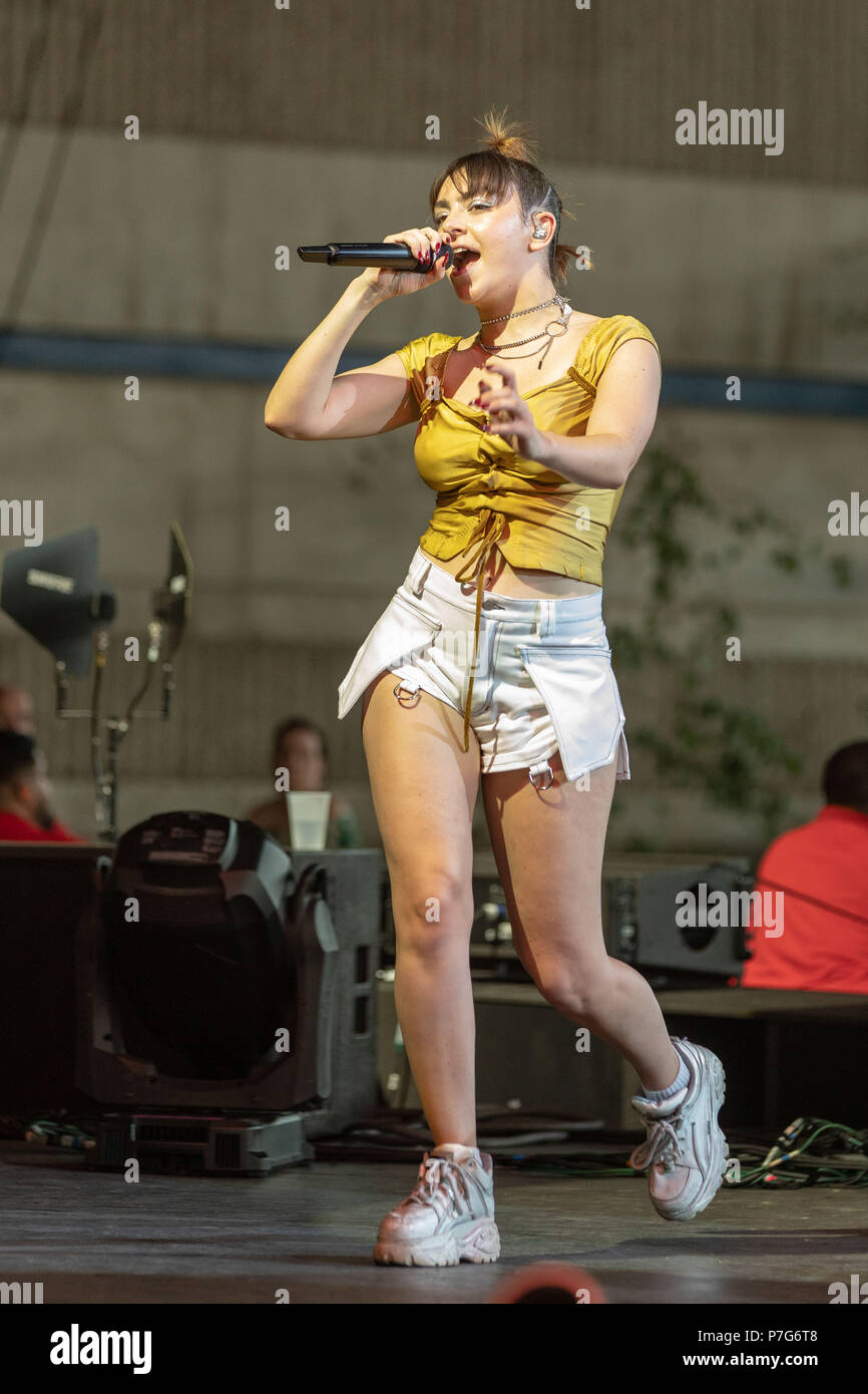 Charlie xcx hi-res stock photography and images - Alamy