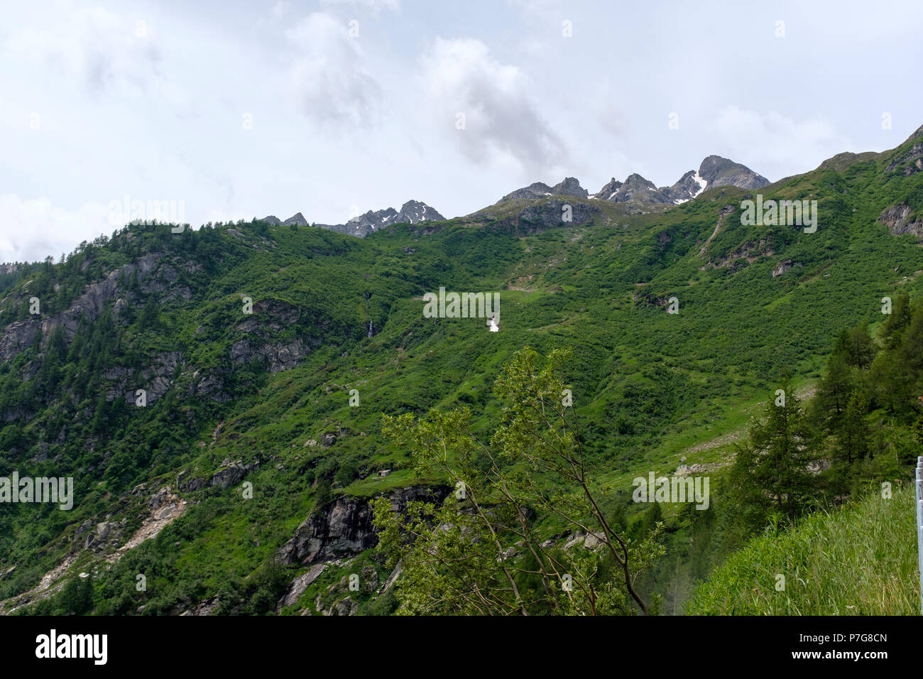Cloudy alps hi-res stock photography and images - Alamy