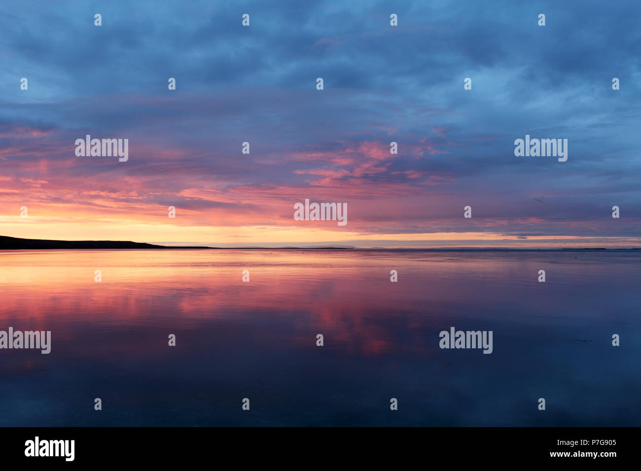 Birds sunset ocean australia hi-res stock photography and images - Alamy