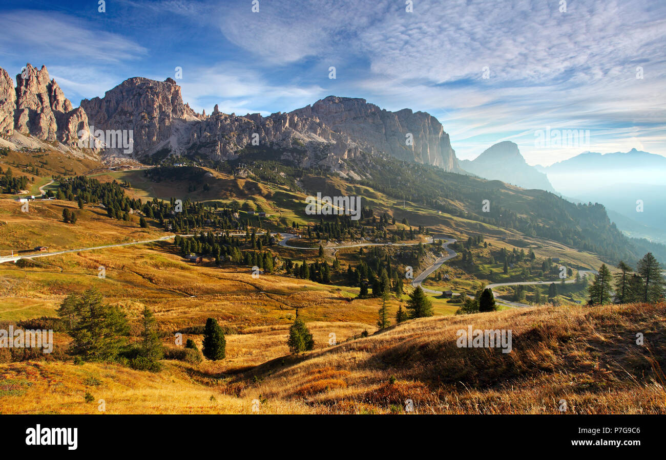 Passo gardena hi-res stock photography and images - Alamy