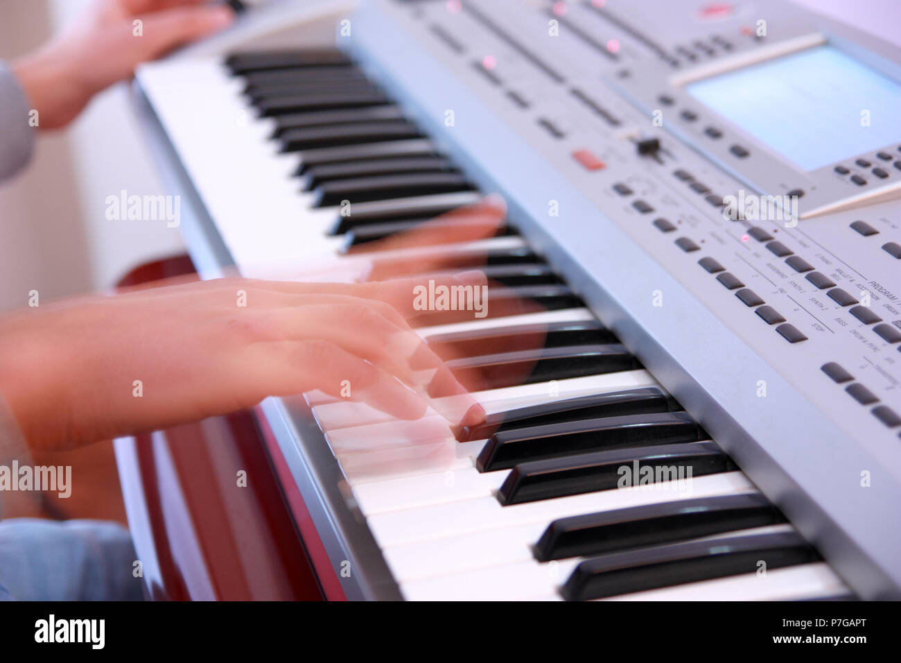 Piano horizontal hi-res stock photography and images - Alamy