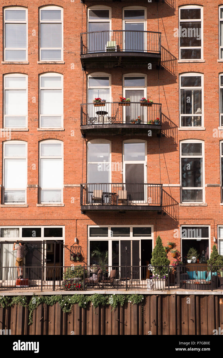 Condo Building Exterior Stock Photos & Condo Building Exterior Stock ...