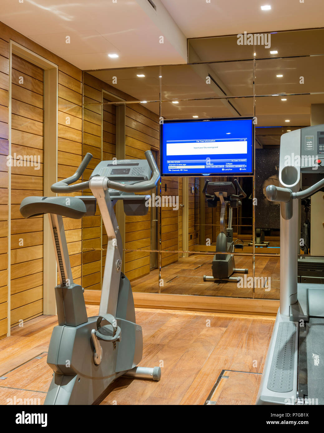 Gym interior luxury hi-res stock photography and images - Alamy