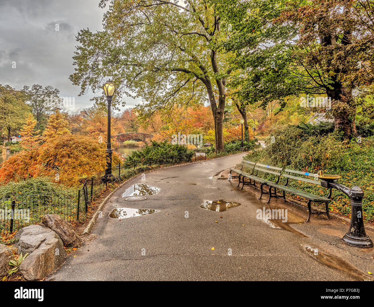 Gapstow Bridge is one of the icons of Central Park, Manhattan in New ...