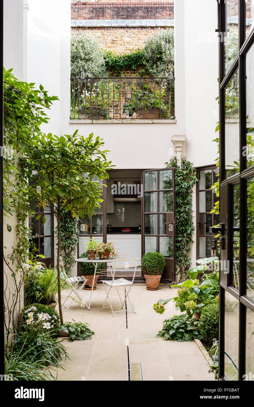 Architecture furniture hi-res stock photography and images - Alamy