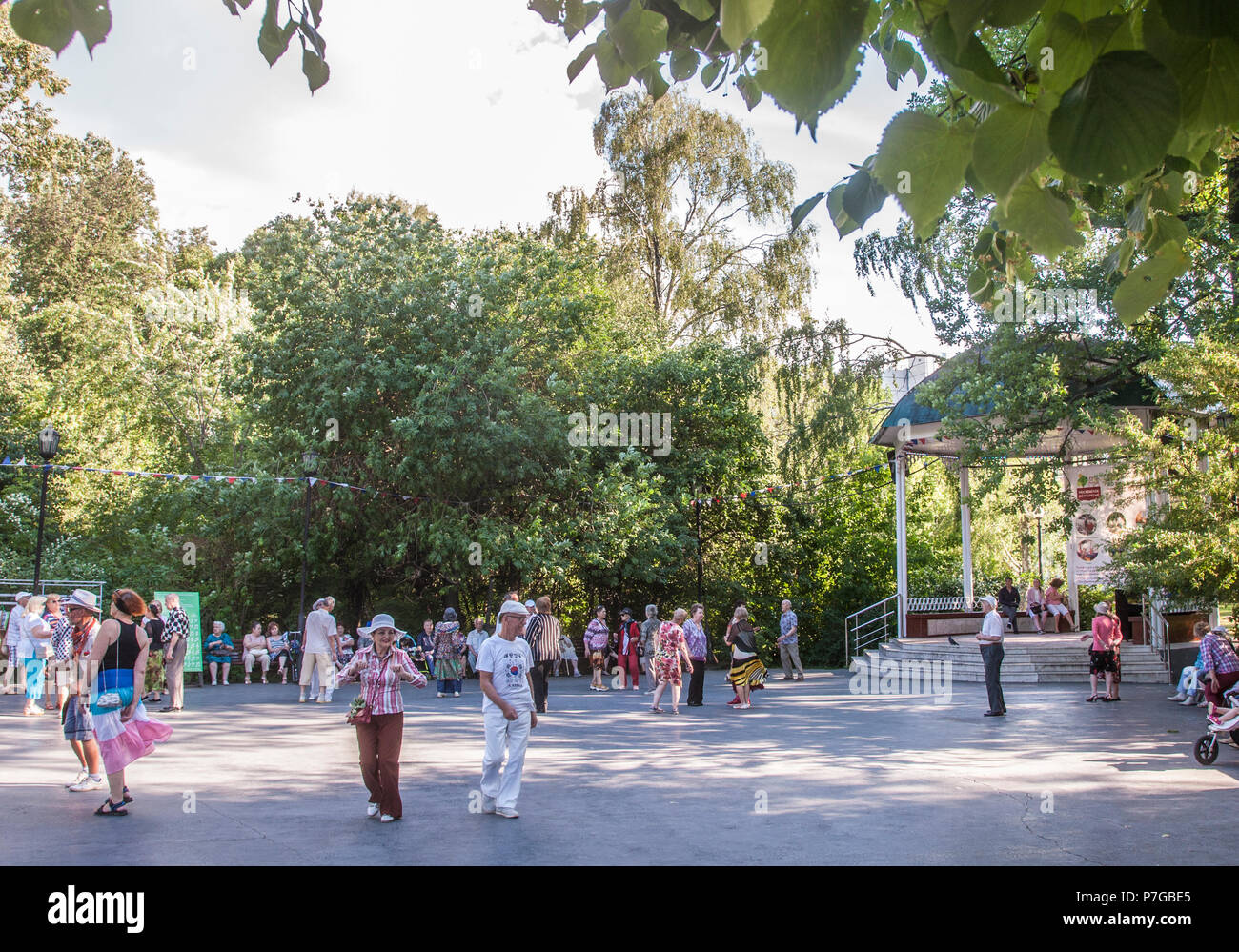 Moscow sokolniki park hi-res stock photography and images - Alamy
