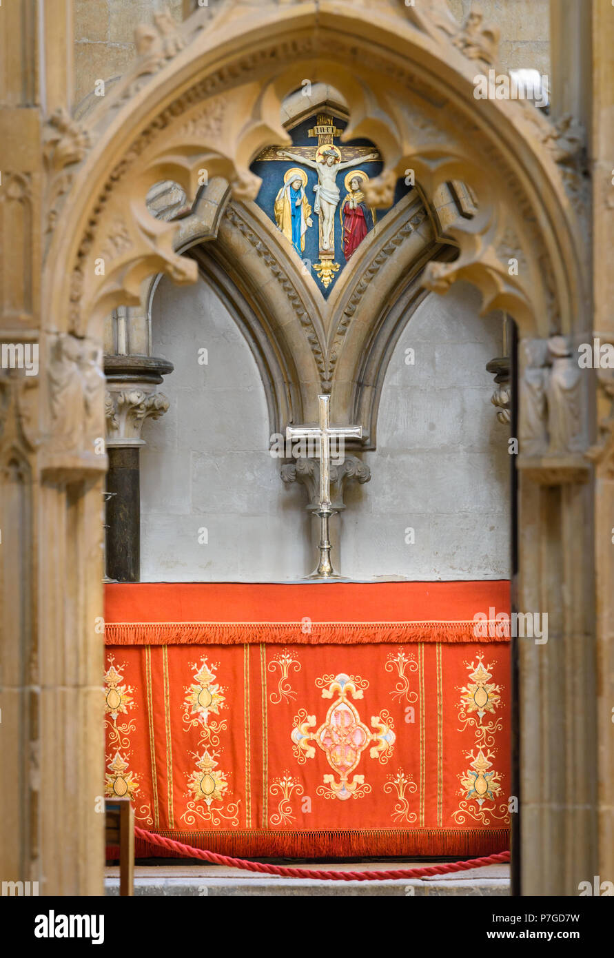 Side altar hi-res stock photography and images - Alamy