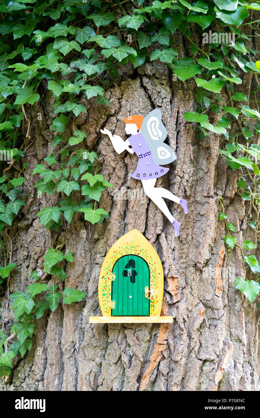 Fairy door hi-res stock photography and images - Alamy