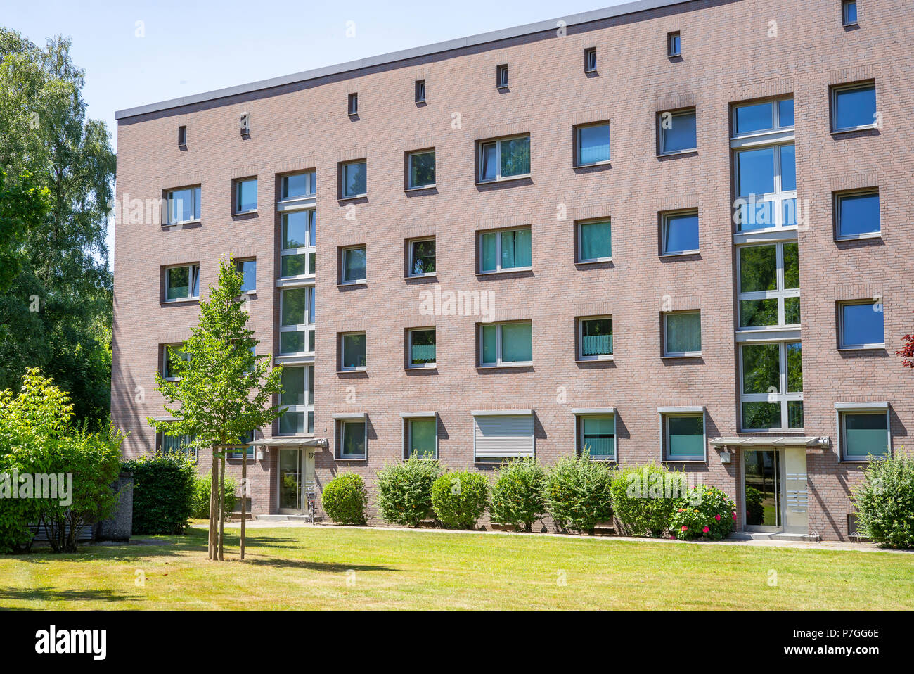 Fassade eines modernen Wohngebäudes in Hamburg, Deutschland Stock Photo ... Fassade eines modernen Wohngebäudes in Hamburg, Deutschland Stock Photo ...
