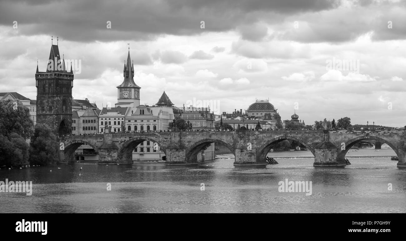 Charles bridge architecture Black and White Stock Photos & Images - Alamy