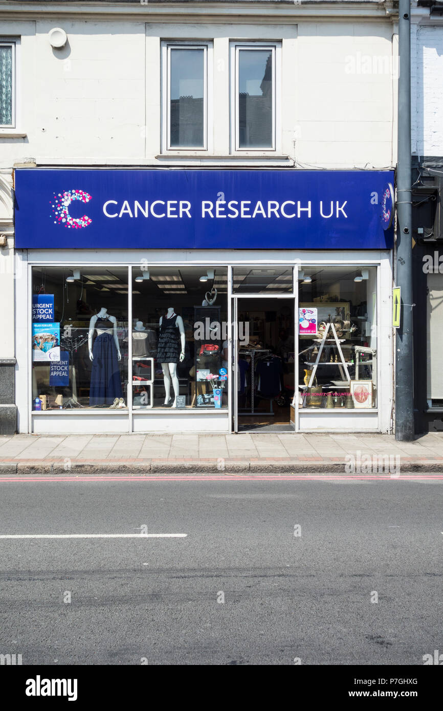 Cancer research charity hi-res stock photography and images - Alamy