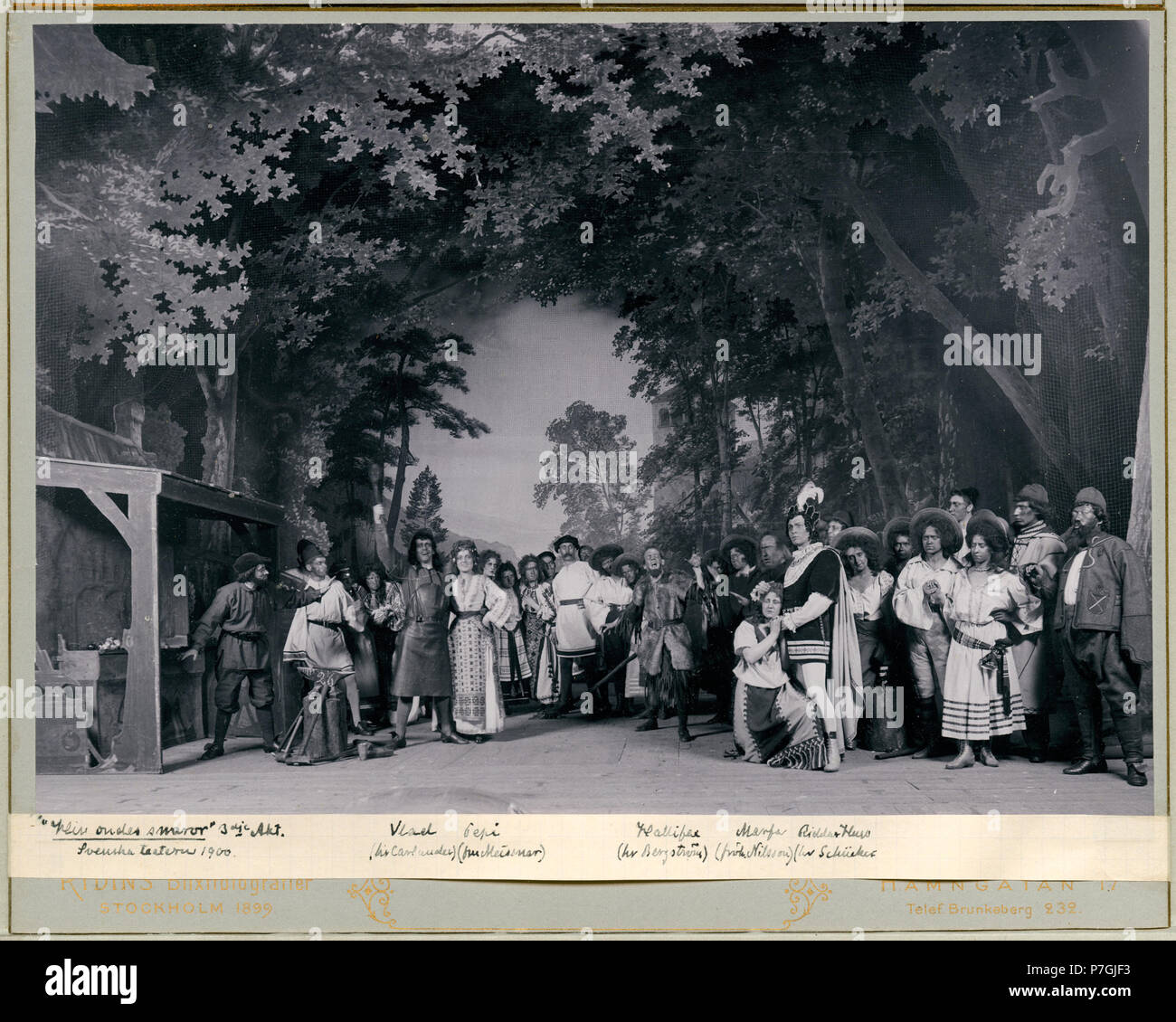 Carl Carlander som Vlad, Emma Meissner som Pepi, Gustaf Bergström som ...