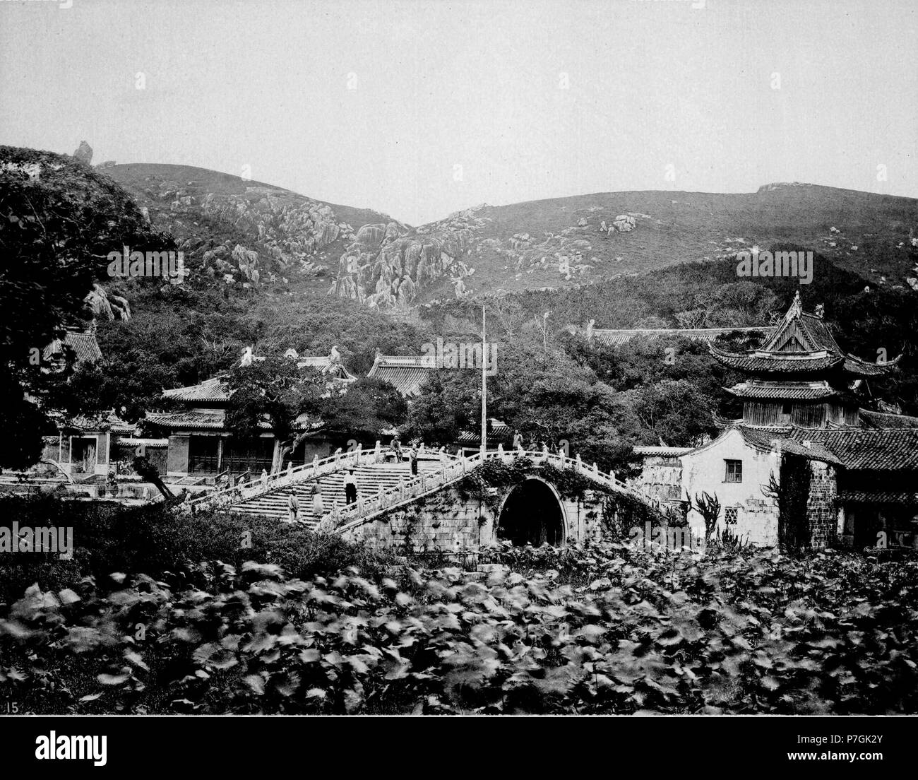 Island life history Black and White Stock Photos & Images - Alamy