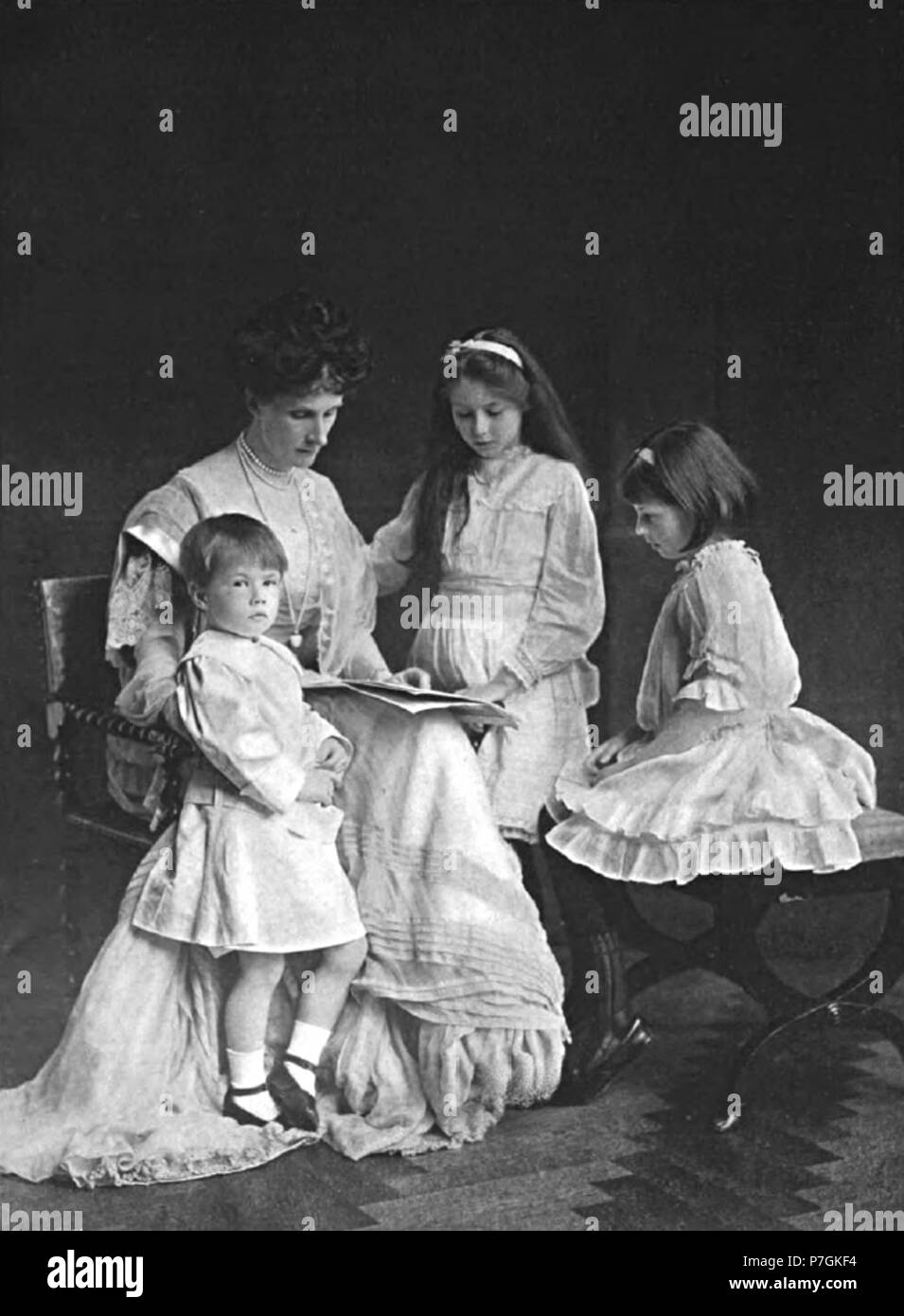 Evelyn cavendish duchess of devonshire hi-res stock photography and ...