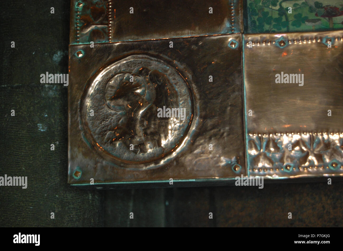 English: Reredos by Kate Bunce (painting; died 1927) and her sister ...