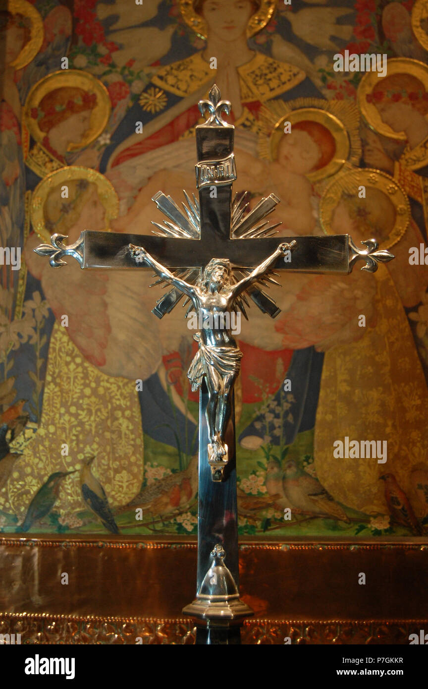 English: Reredos by Kate Bunce (painting; died 1927) and her sister ...