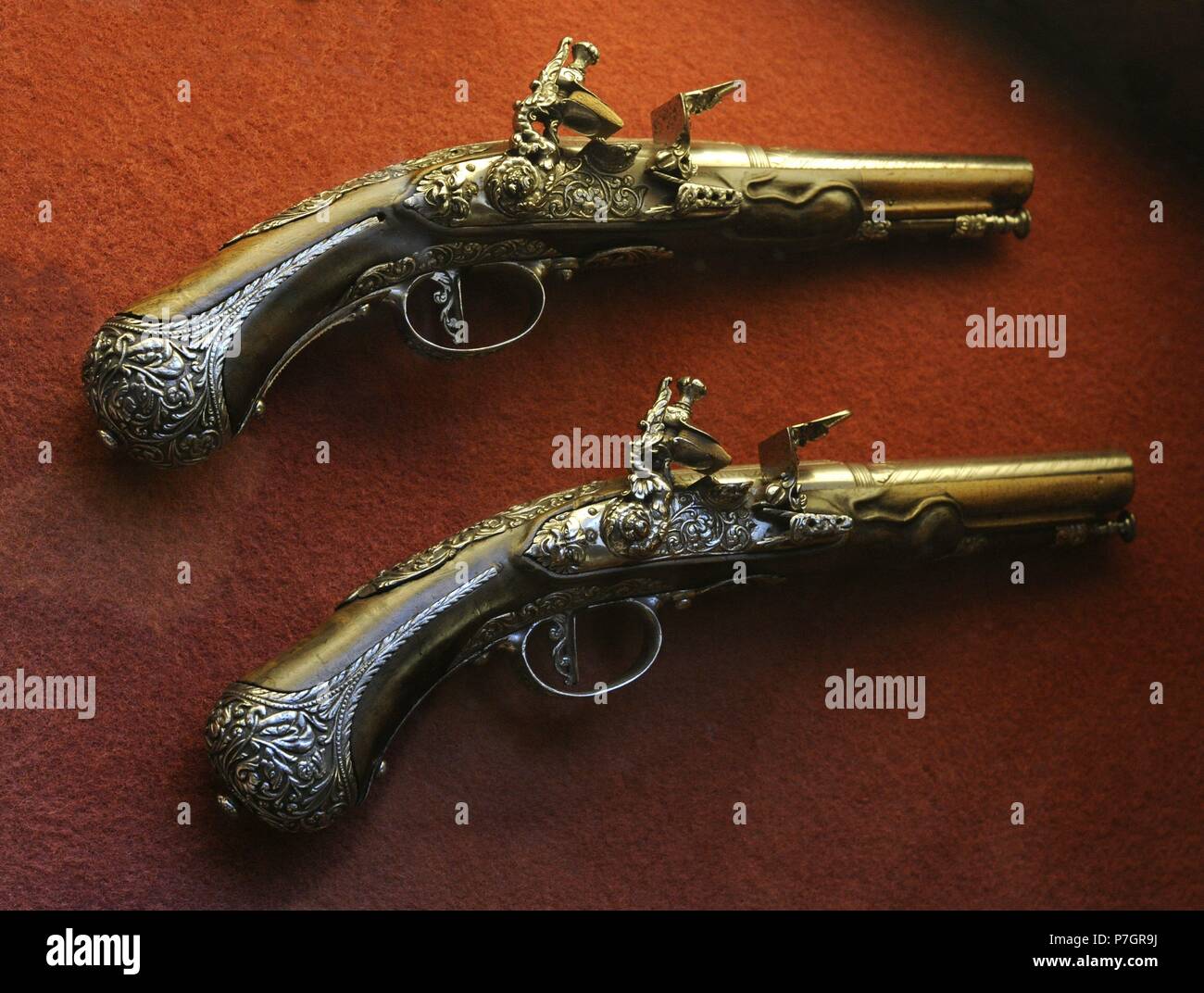 Pistols flintlock pistols hi-res stock photography and images - Alamy