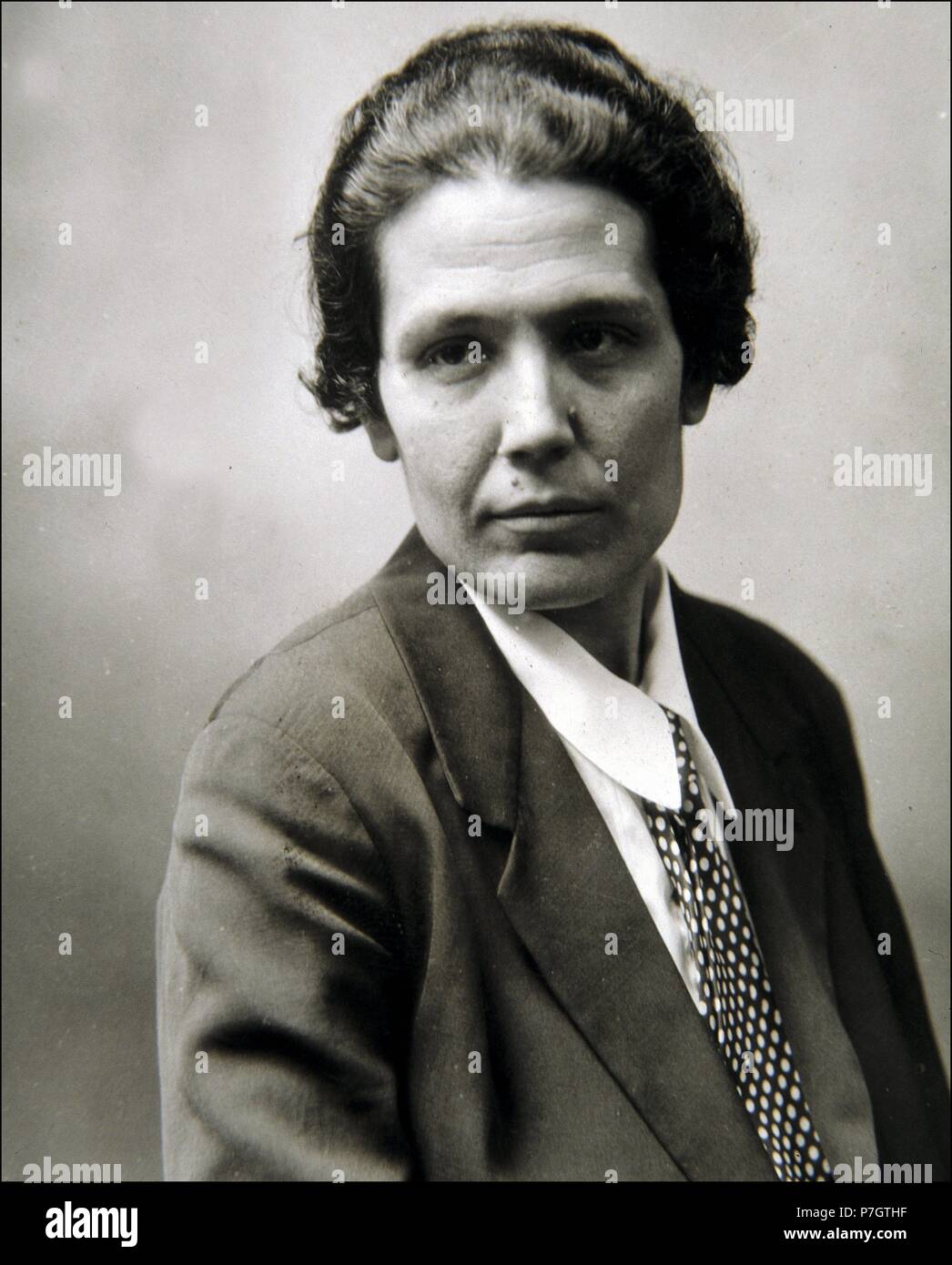 KENT, VICTORIA. POLITICO Y JURISTA ESPAÑOLA. MALAGA 1898-1987 ...
