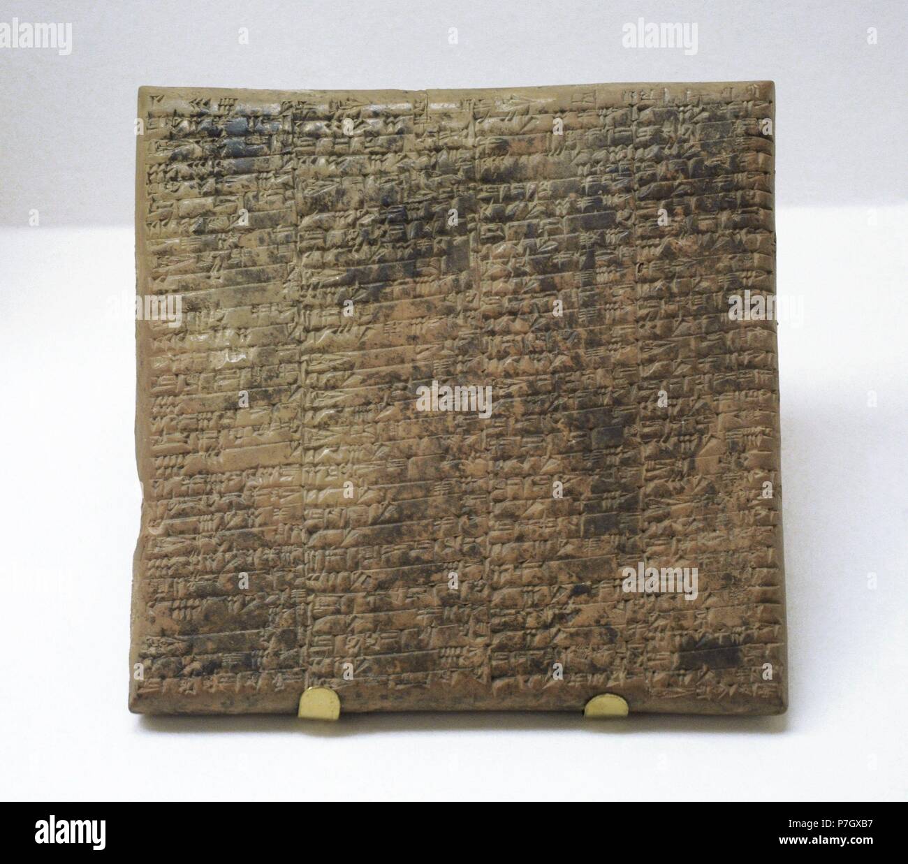 Sumerian city of ur clay tablet hi-res stock photography and images - Alamy