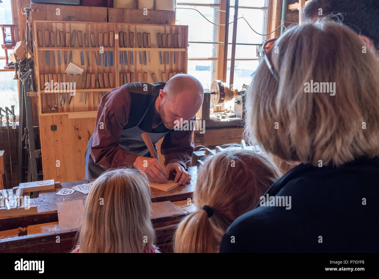 Craftsman woodwork hi-res stock photography and images - Alamy