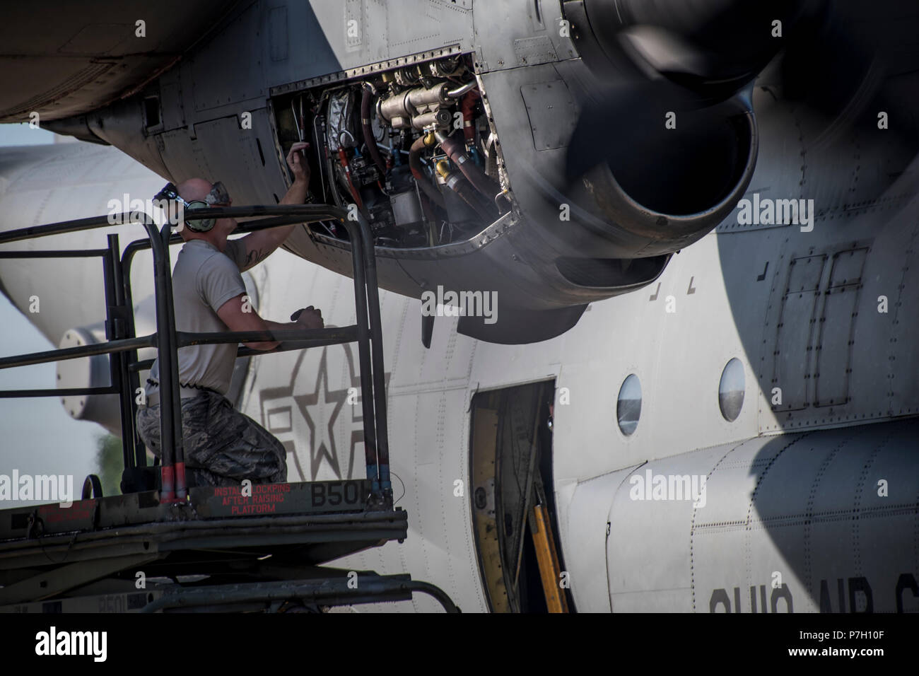 Aircraft engine test stand hi-res stock photography and images - Alamy