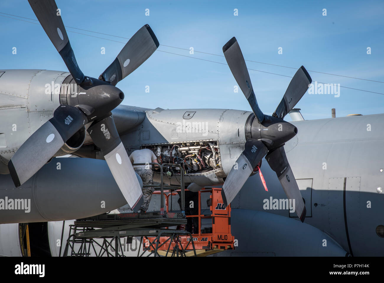 Aircraft engine test stand hi-res stock photography and images - Alamy